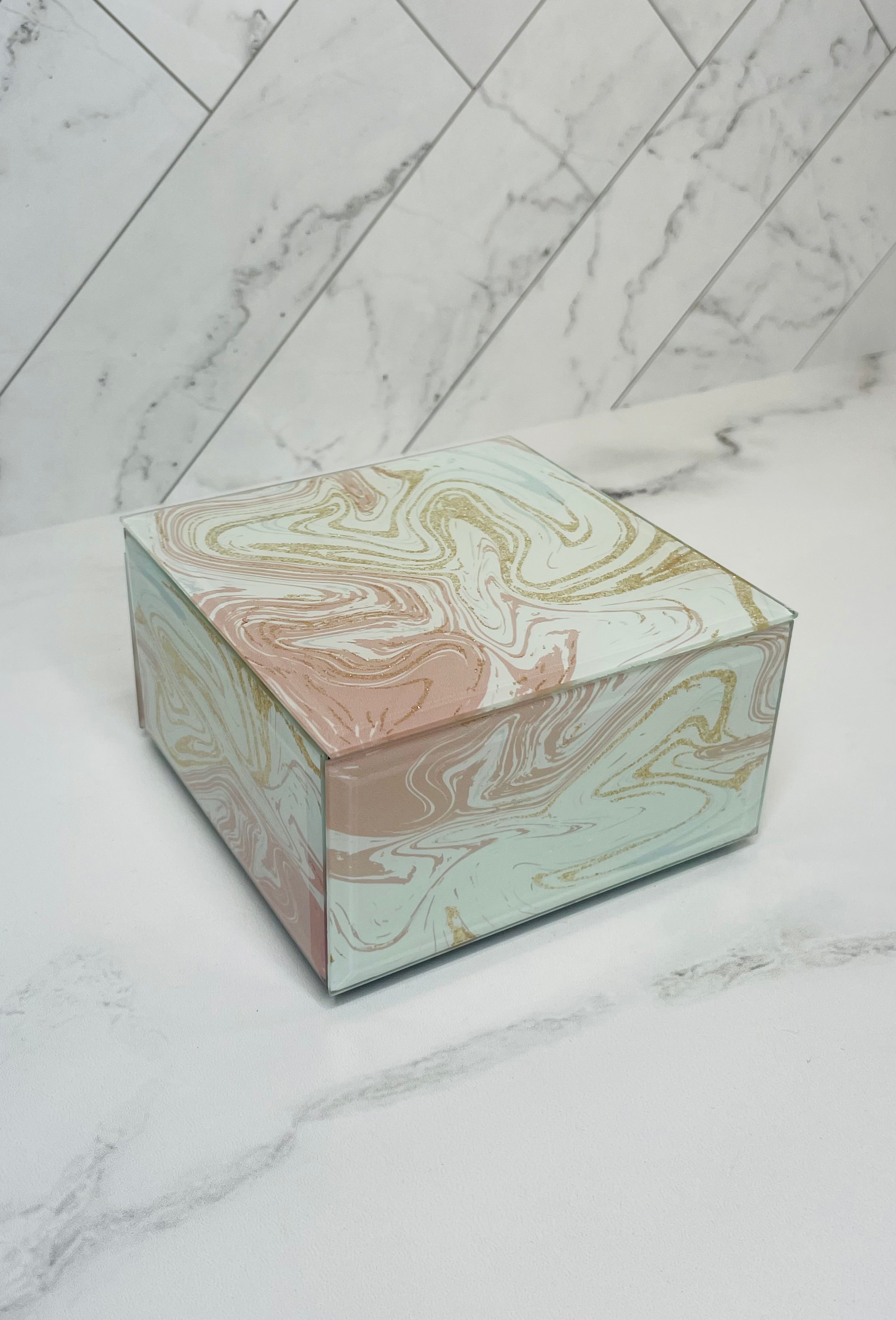Maddy Marble Box – Glasshouse Interior