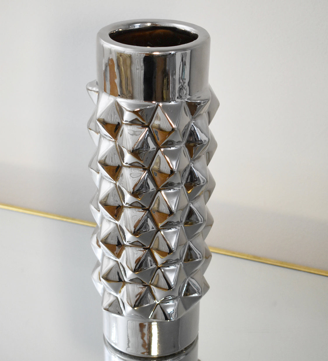 Spiked Vase – Glasshouse Interior